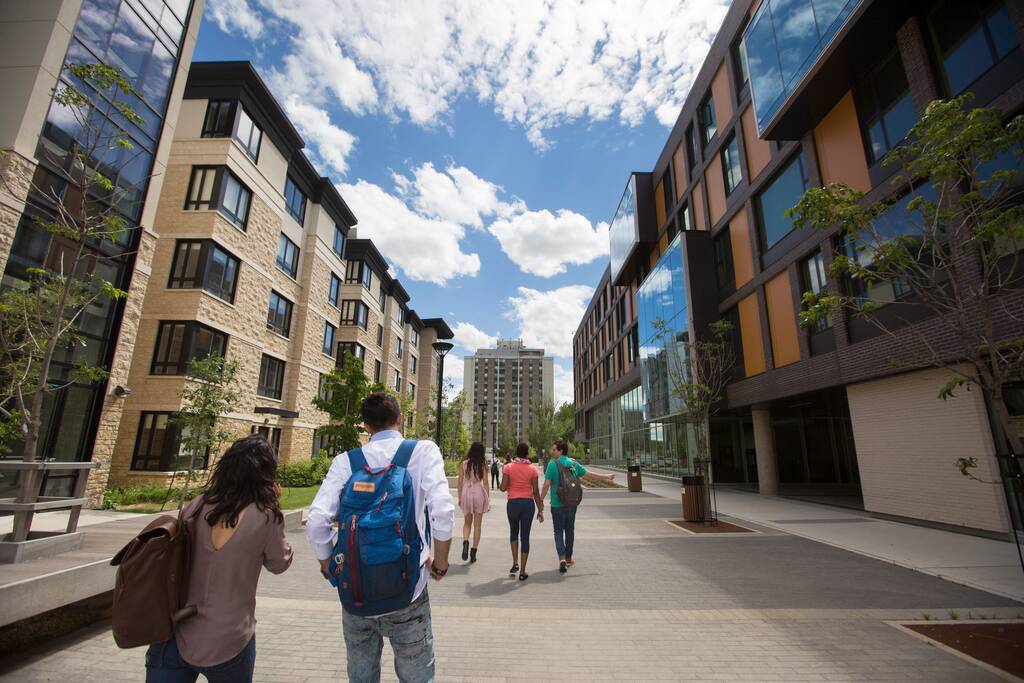 Campus tours - Admissions | University of Saskatchewan